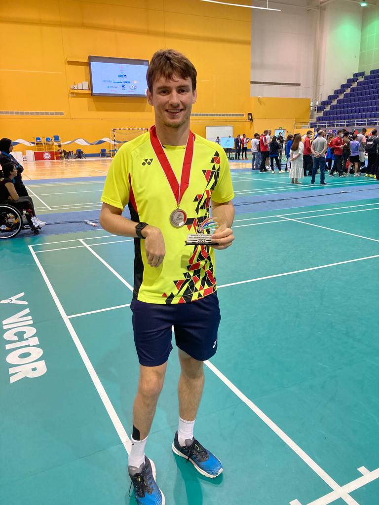 Internet serves up a star...Dan Bethell - Athlete Media Group